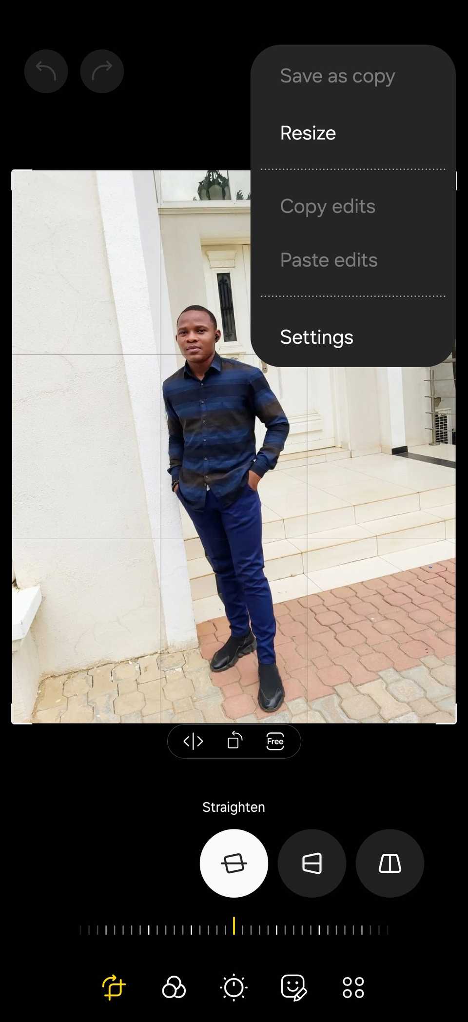 Cropping vs. Resizing: When to Use Each in Photography