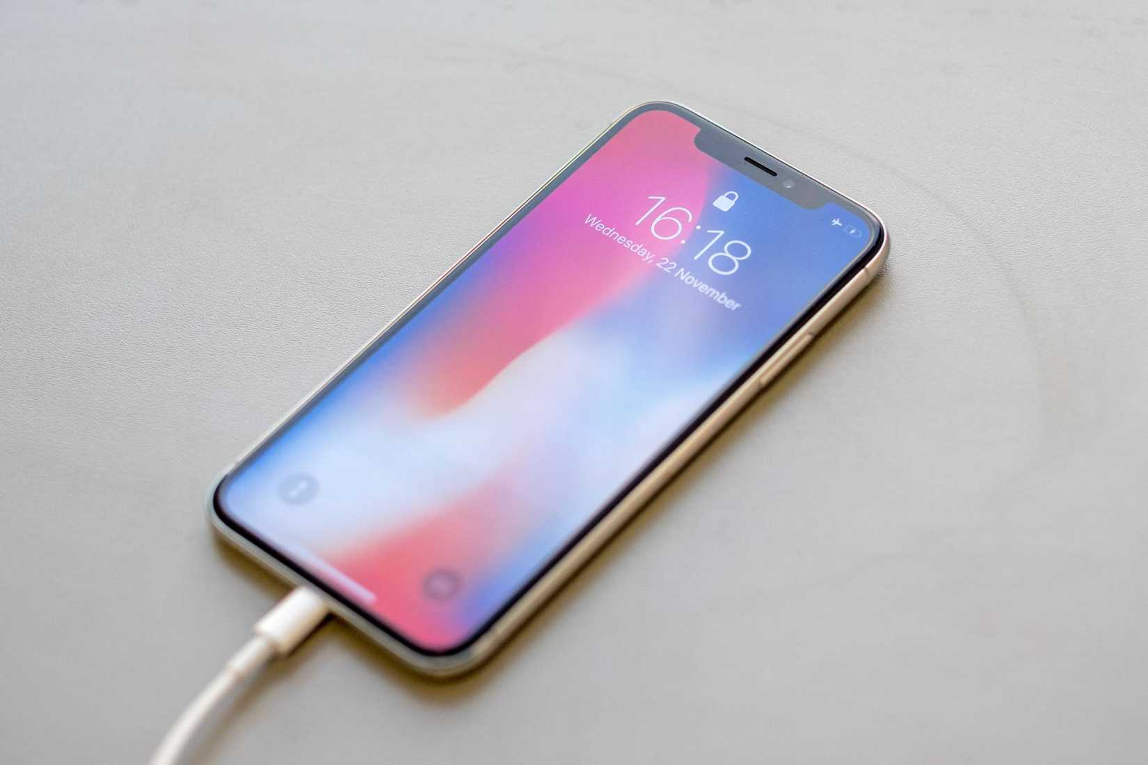 How to Transfer Your Data From an Old iPhone to a New iPhone (or iPad)