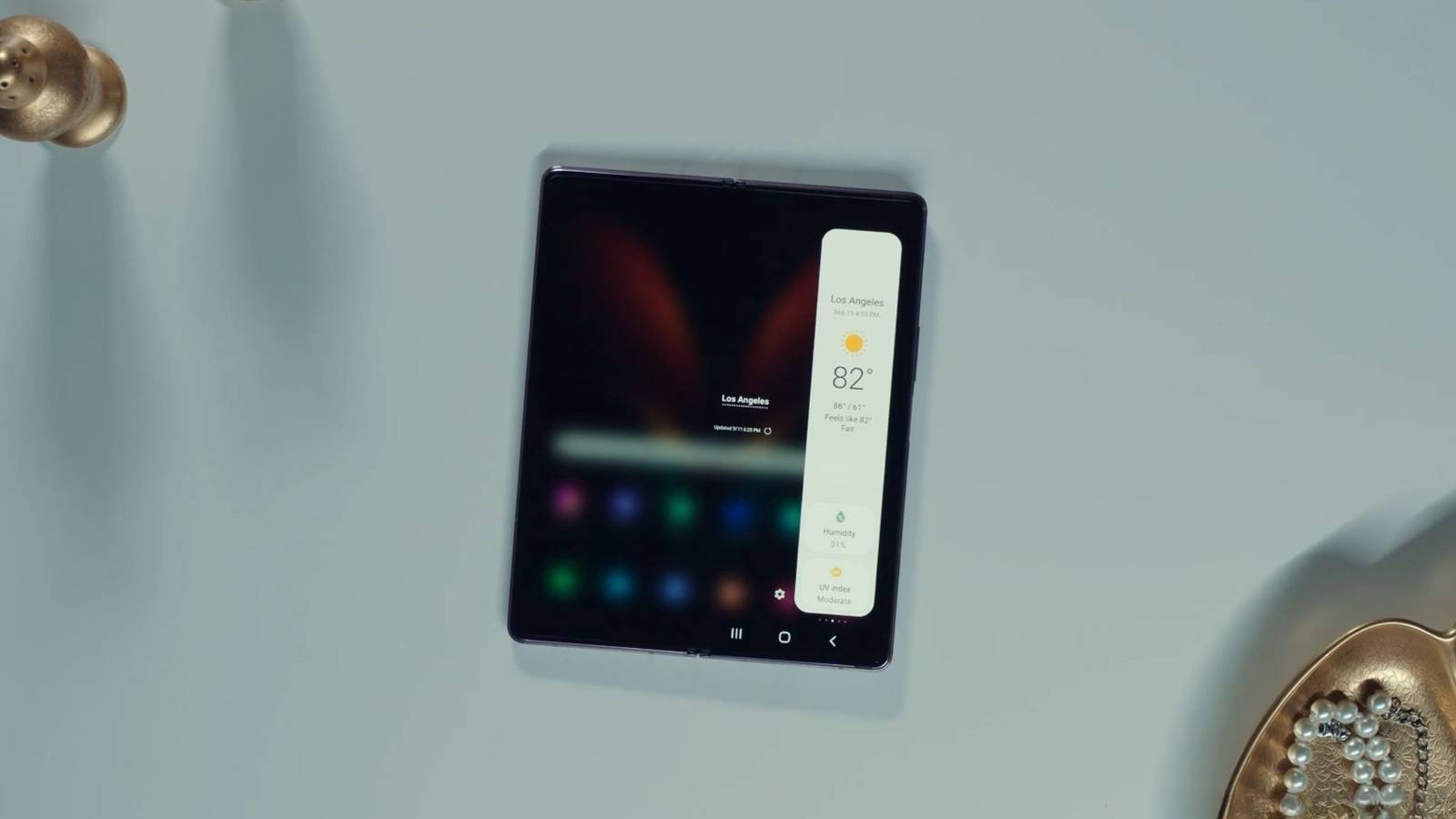 5 Handy Ways I Use the Edge Panel on My Samsung Phone