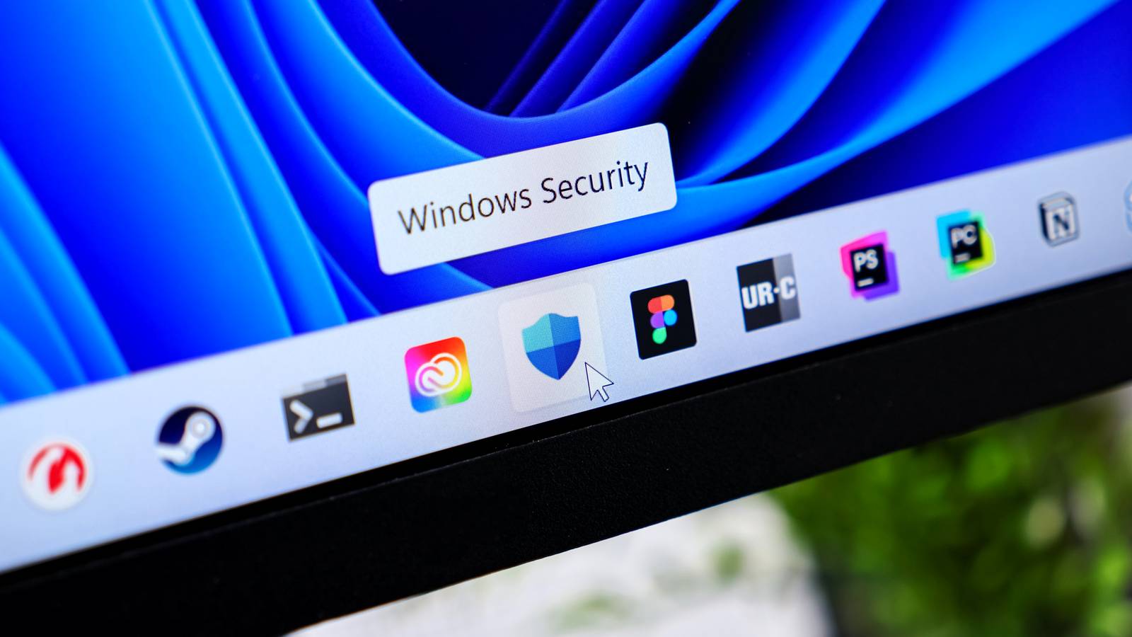 7 Windows Security Settings Everyone Should Change