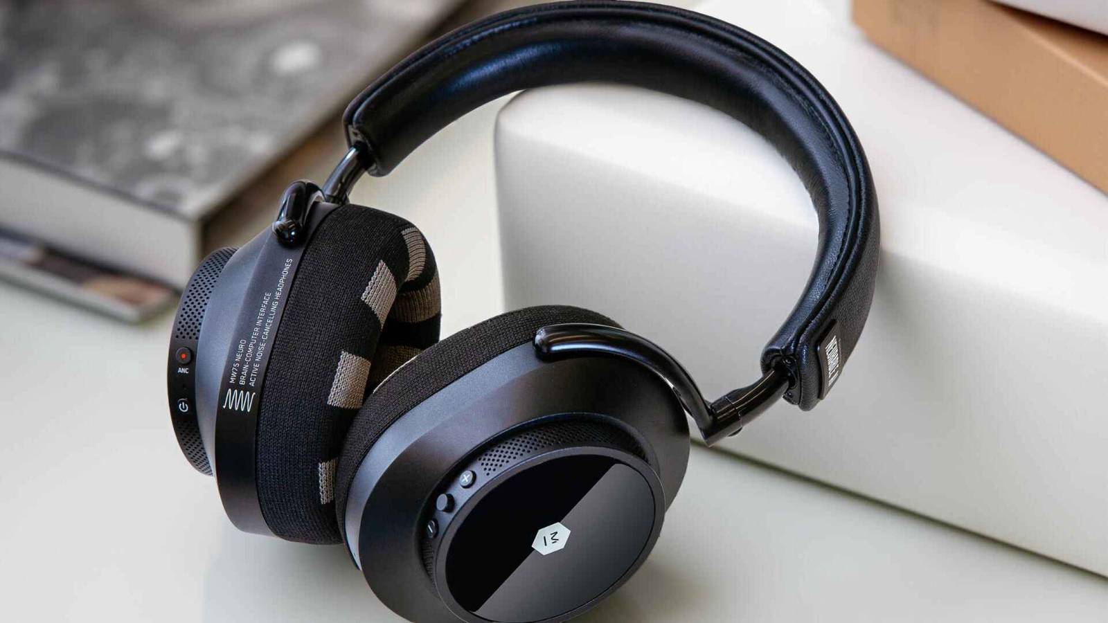 These brain-scanning headphones will literally tell when you need a break