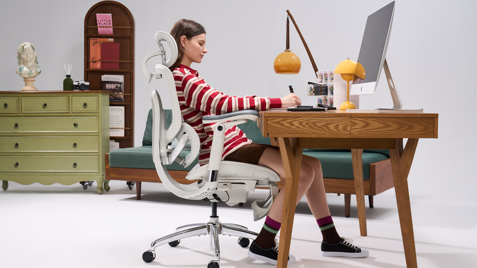 The Sihoo Doro C300 Pro V2: An ergonomic chair that adapts to the way ...