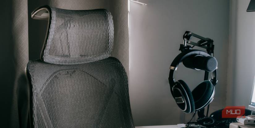 The Fundamentals of Gaming Ergonomics: 5 Tips to Prevent Pain While Playing