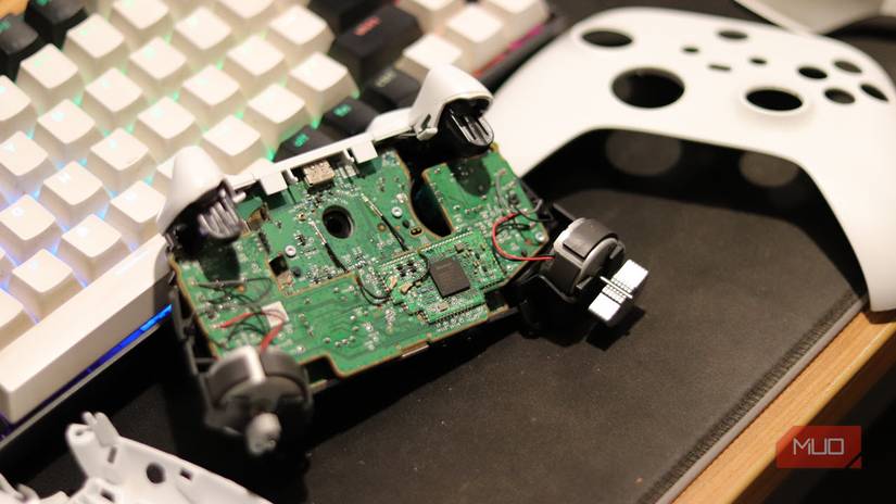 How to Take Apart Your Xbox Series X|S Controller