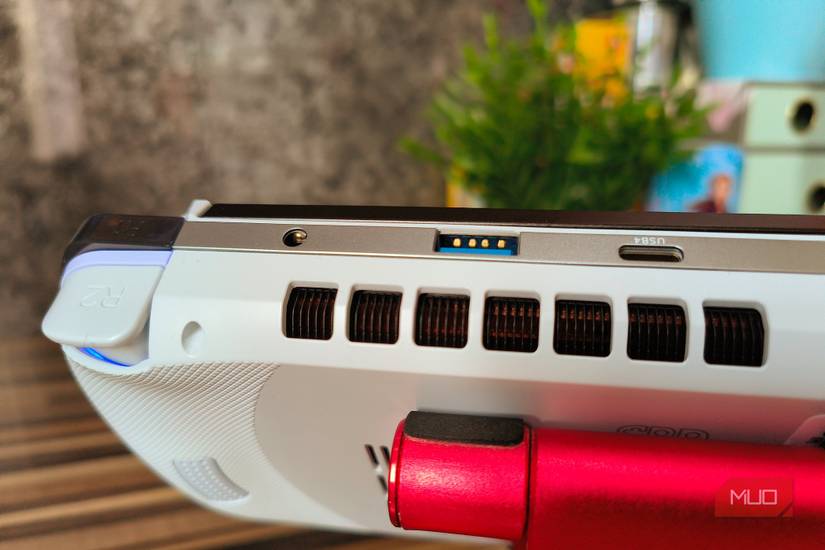 The GPD Win 4 Handheld Is Like a Super-Powered Steam Deck