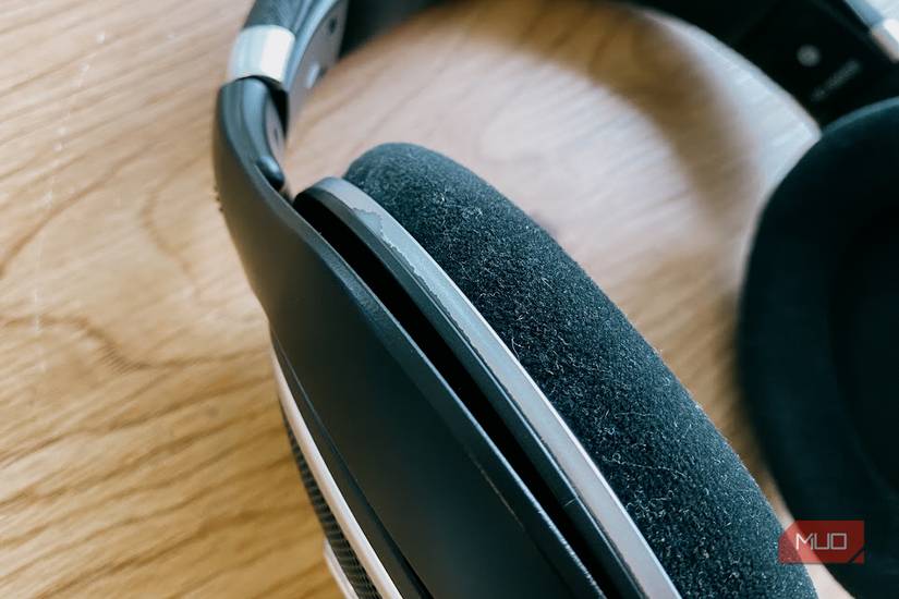 Sennheiser HD 599 SE Review: Killer Open-Back Headphones on a Budget
