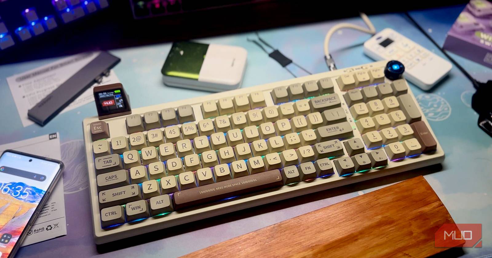 Epomaker RT100 Review: A Quiet and Comfortable Typing Experience