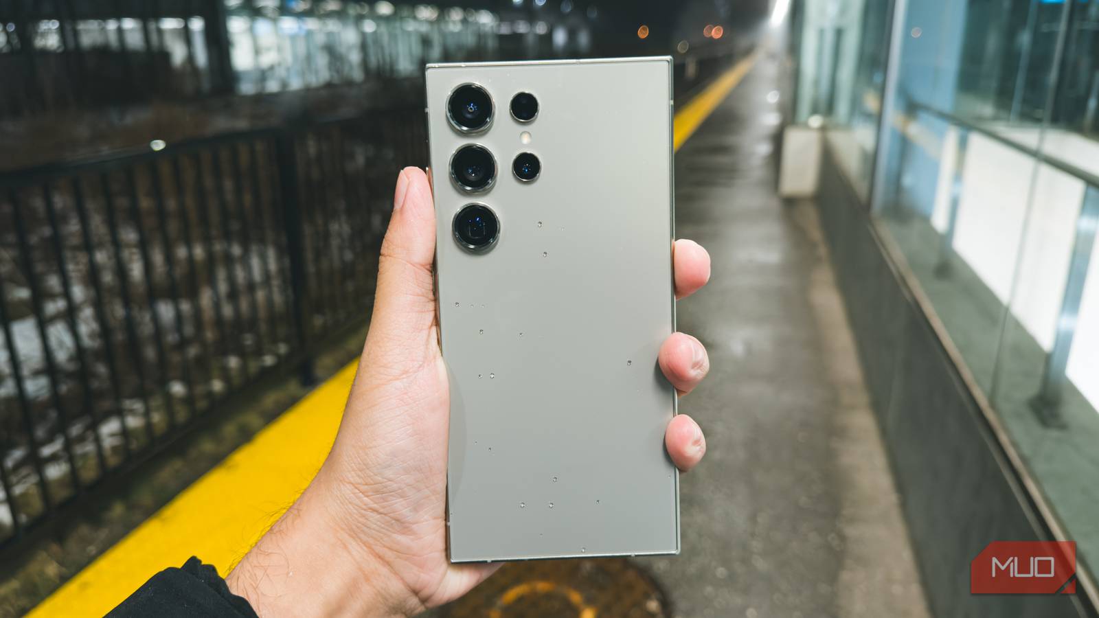 I turned the back of my Android into a shortcut panel, and it’s ridiculous how useful it is