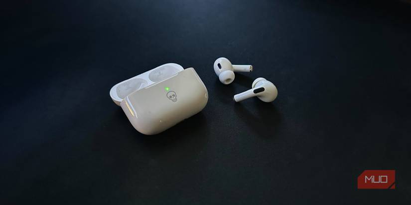 Orange Light on AirPods? What Your AirPods' Colors Mean