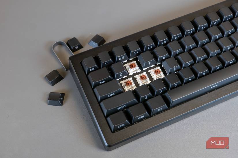 Drop CSTM65 Review: An Endlessly Upgradable and Moddable Compact Keyboard