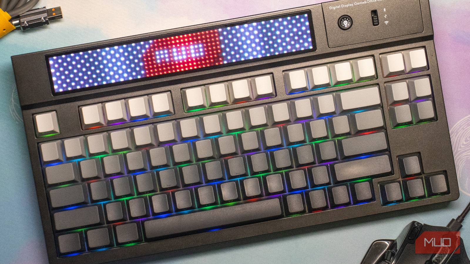 Epomaker Dynatab 75X Review: Retro Keyboards Have Never Looked Better