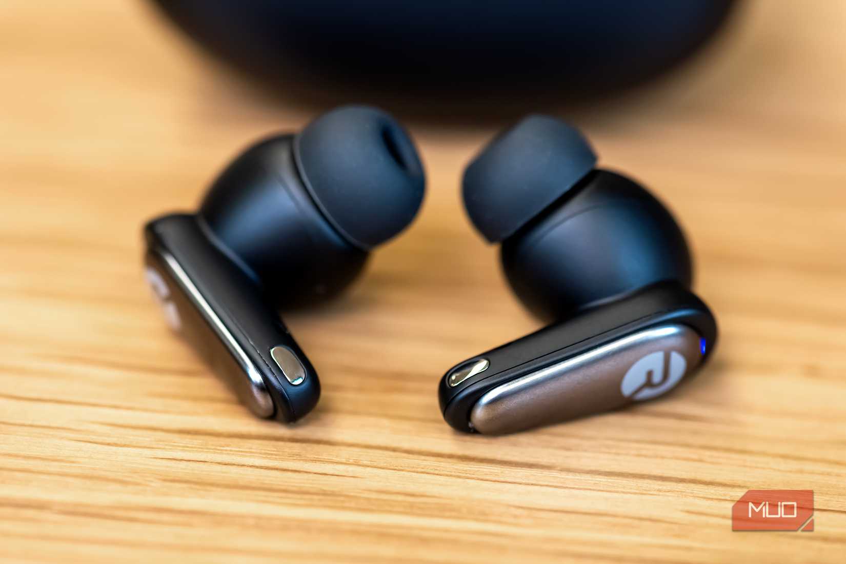 Raycon Everyday Earbuds Pro Review: Great, But Not for the Price