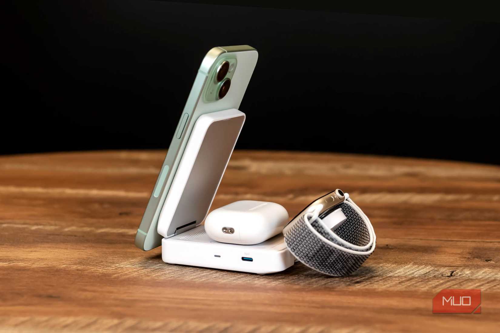 Anker MagGo Wireless Charging Station (Foldable 3-in-1) Review: A ...