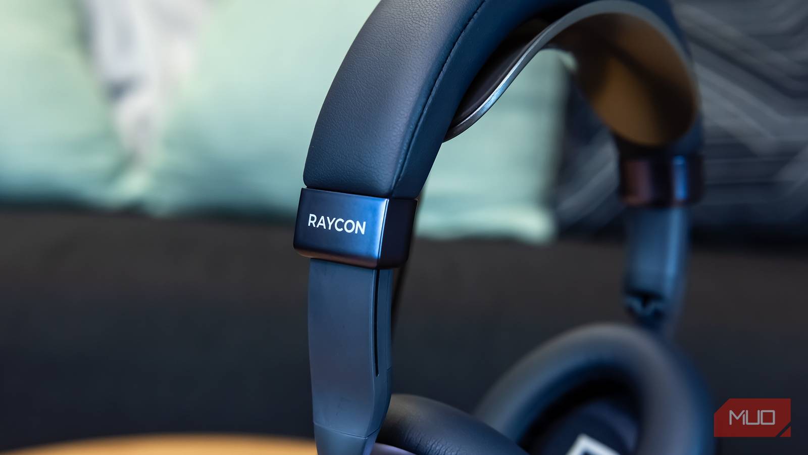 Raycon Everyday Headphones Pro Review: Quality Sound With Few Distractions