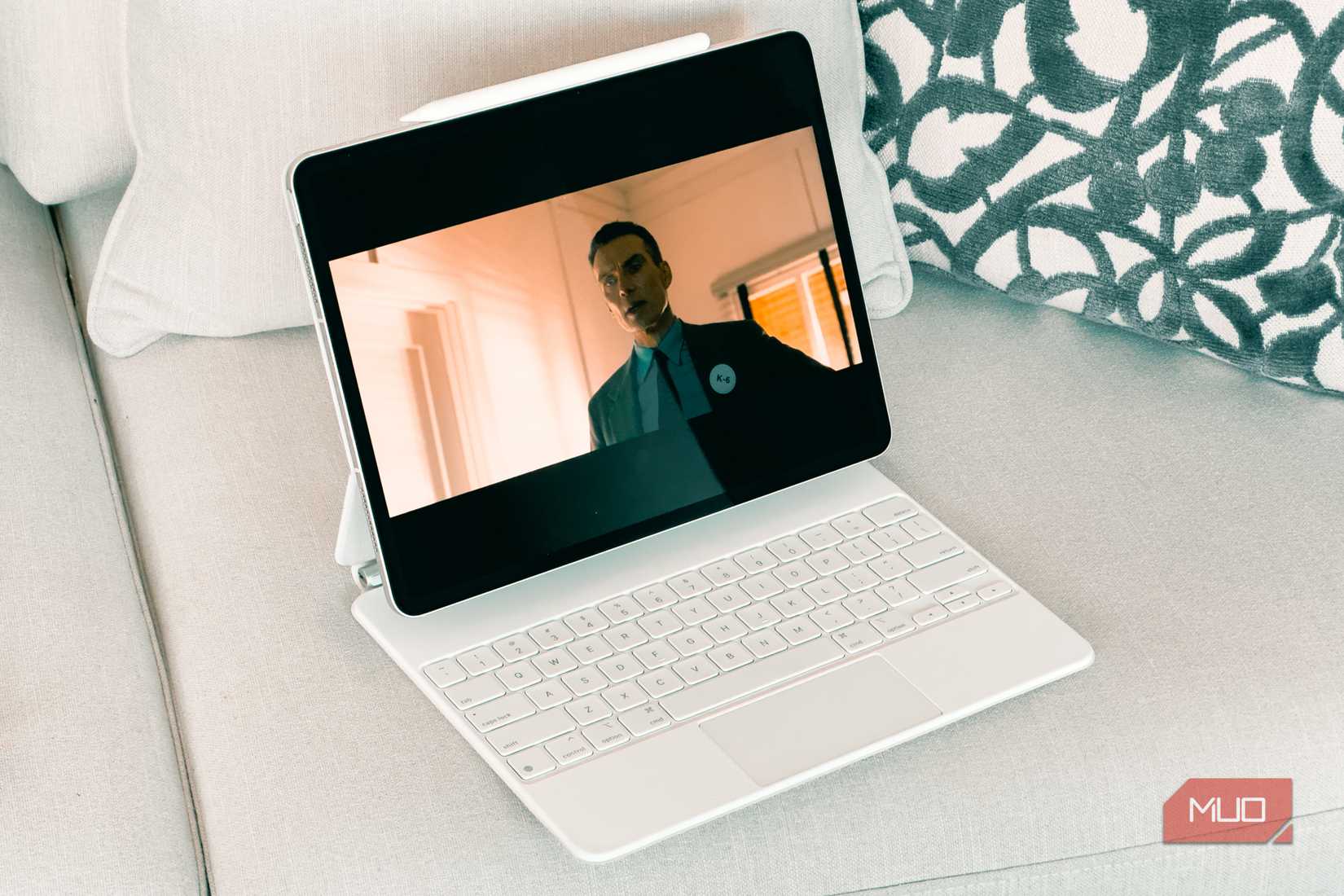 Apple iPad Air 13-inch (M2) Review: This Is the Best Big Tablet for ...
