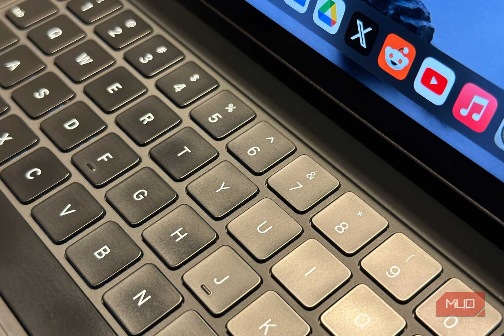 Don't Waste Your Money on the Magic Keyboard for iPad When Cheaper ...