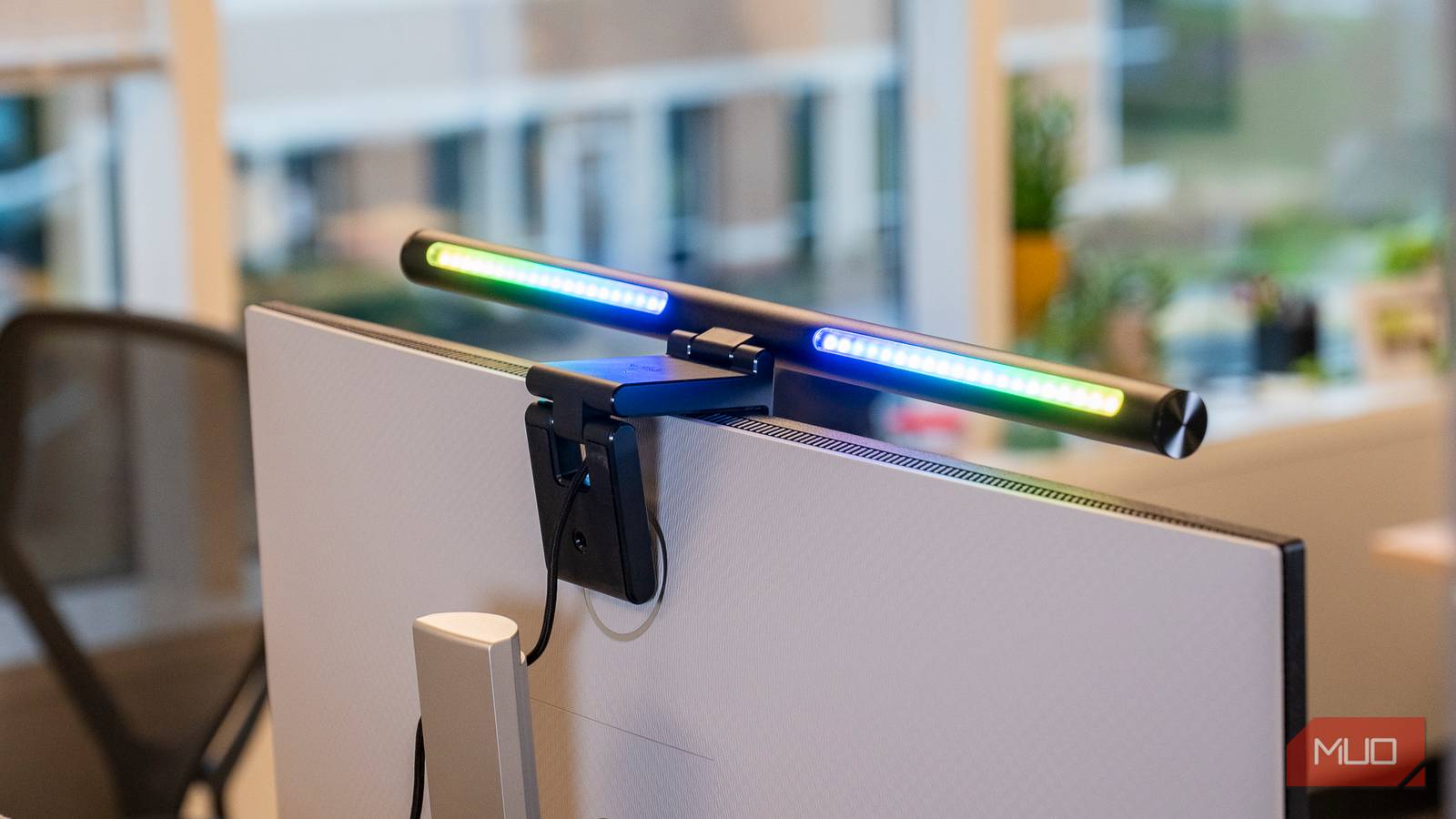 Razer Aether Monitor Light Bar Review: Perfect for Gamers