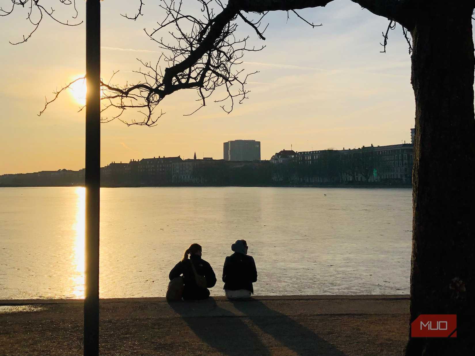 How I Capture Stunning Sunset Photos With My Smartphone