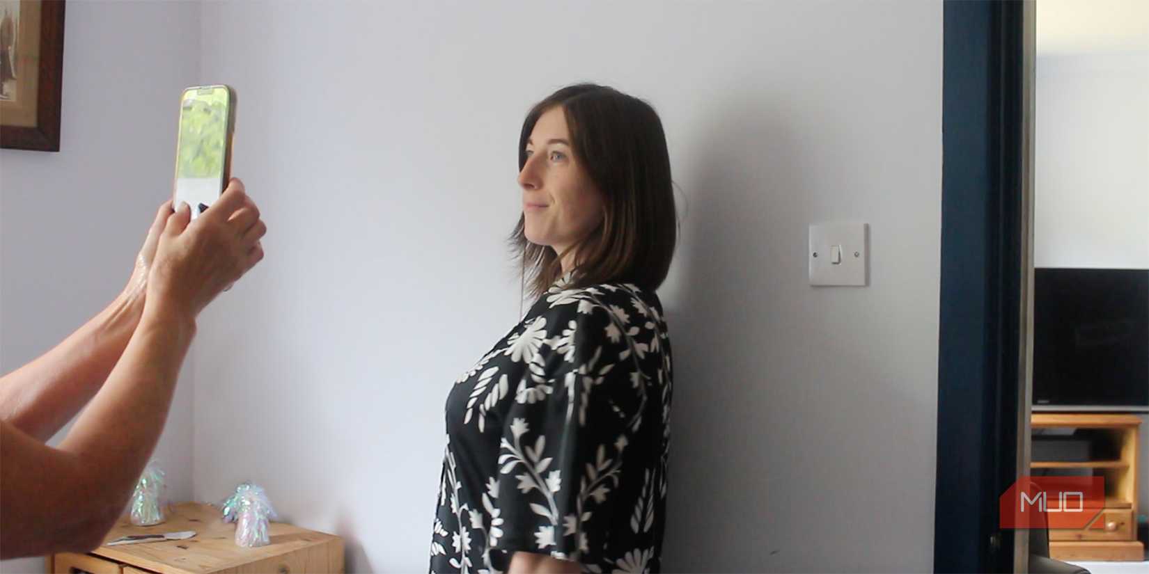 Here's How I Take Professional-Looking Headshots With My Smartphone