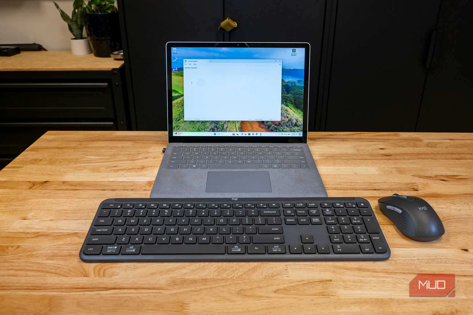 Logitech Signature Slim Combo MK955 Review: A Quality Keyboard and ...