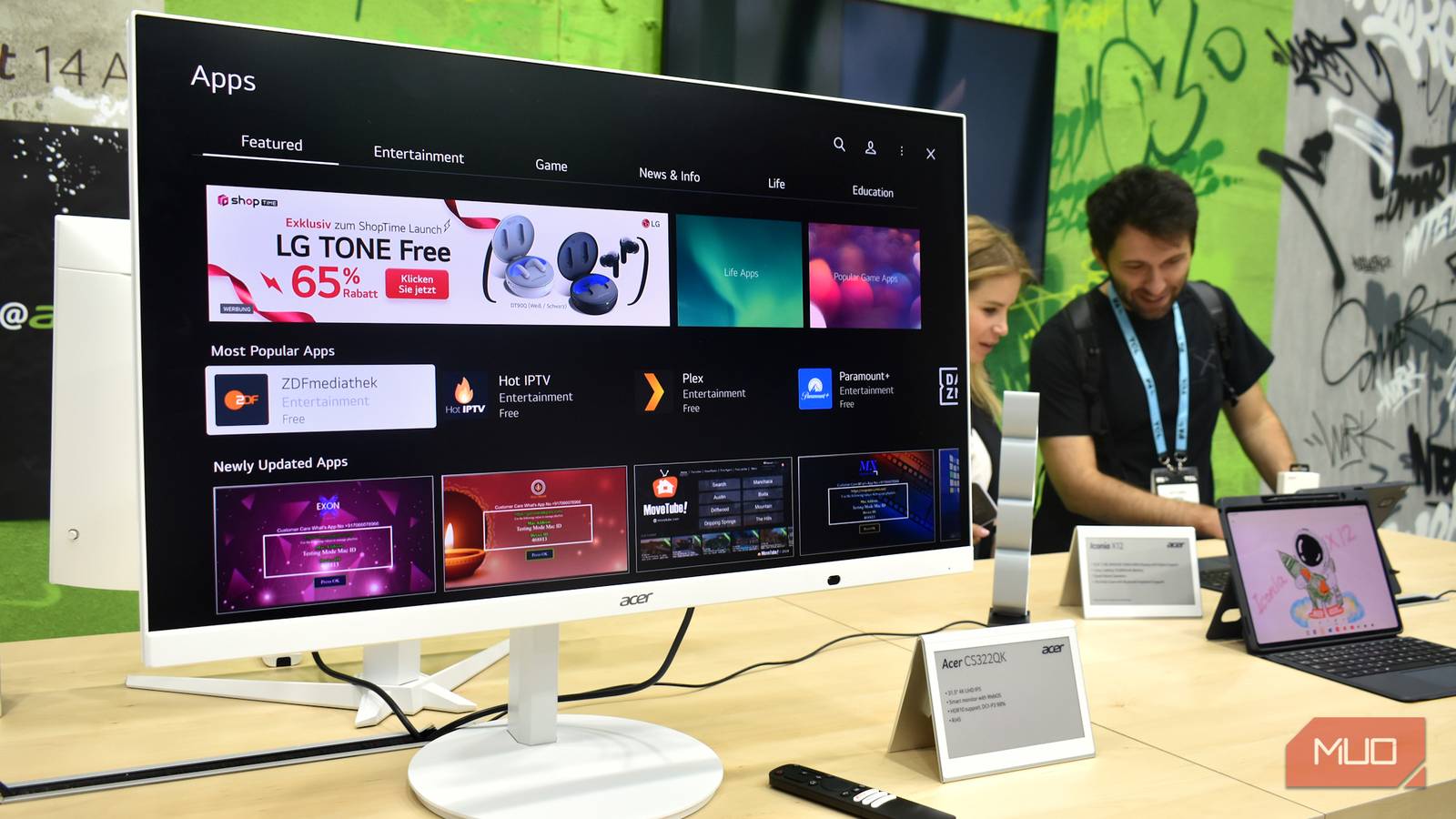 7 Clever Ways to Use a Monitor Without a Computer