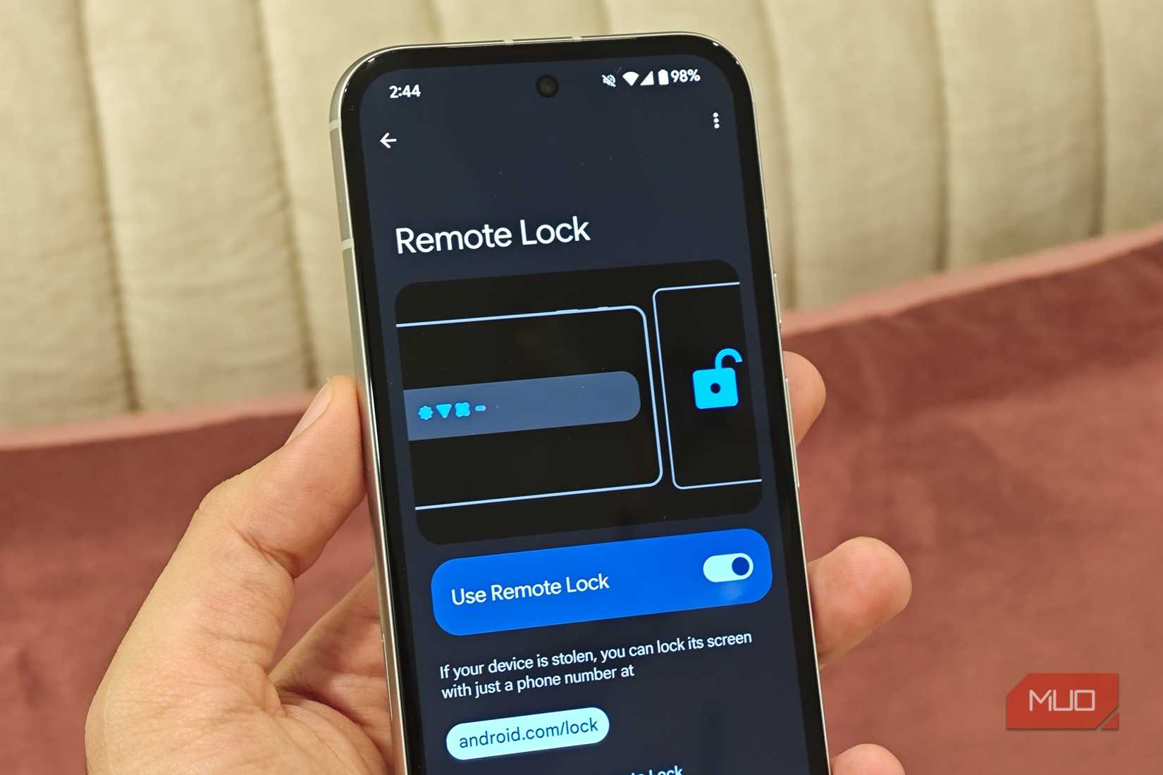 Your Android Phone Can Automatically Lock if Someone Snatches It: Here ...