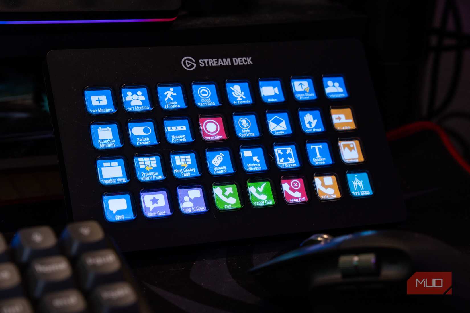 How I Use My Stream Deck to Control Zoom and Discord Calls