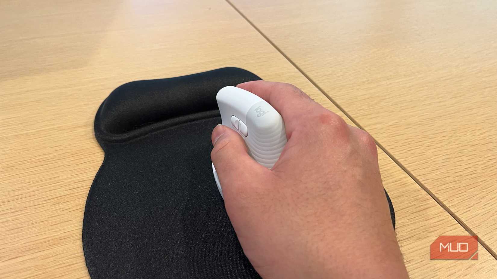I Bought a Wireless Mouse For My Laptop, and I'll Never Use the Useless ...