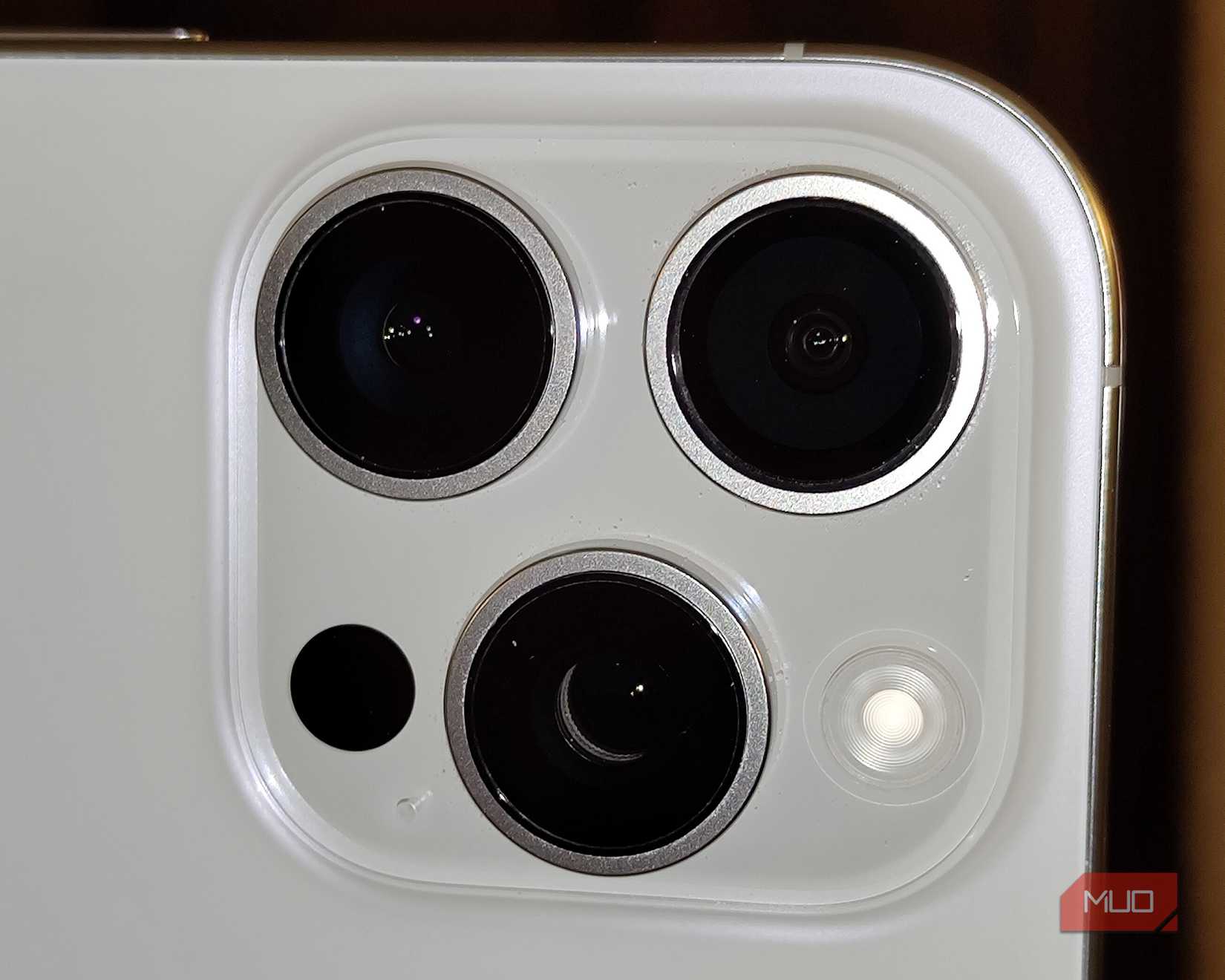 Your Phone Camera Isn’t Bad—It’s Just Dirty