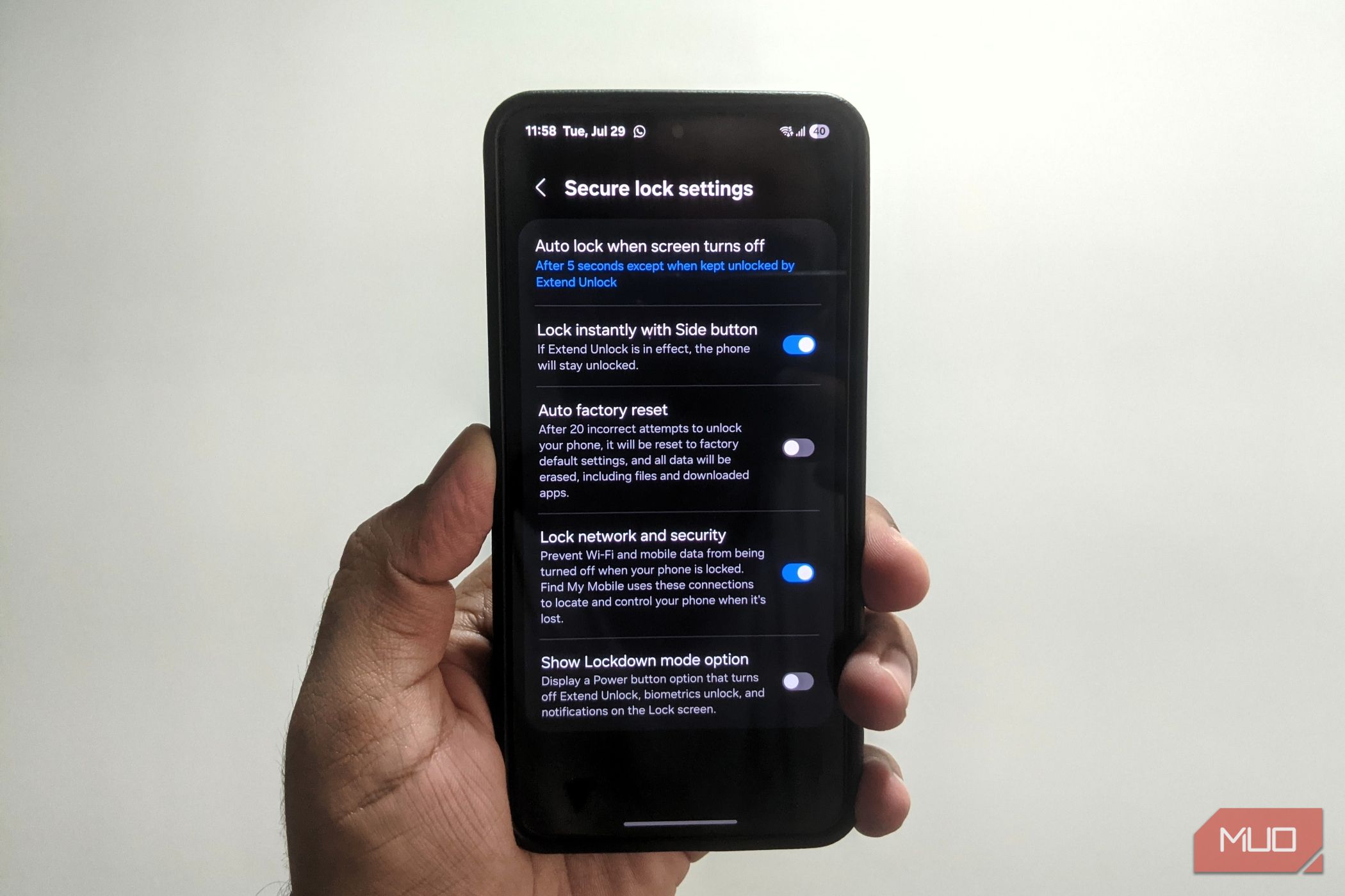 Your Android Phone's Lock Screen Is a Hacker's Dream: Fix These 9 Issues Now