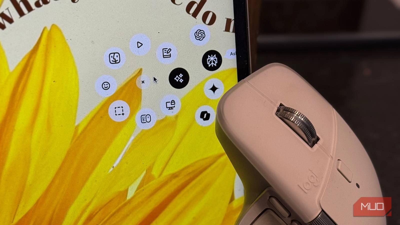 I underestimated this Logitech mouse feature but it completely changed ...