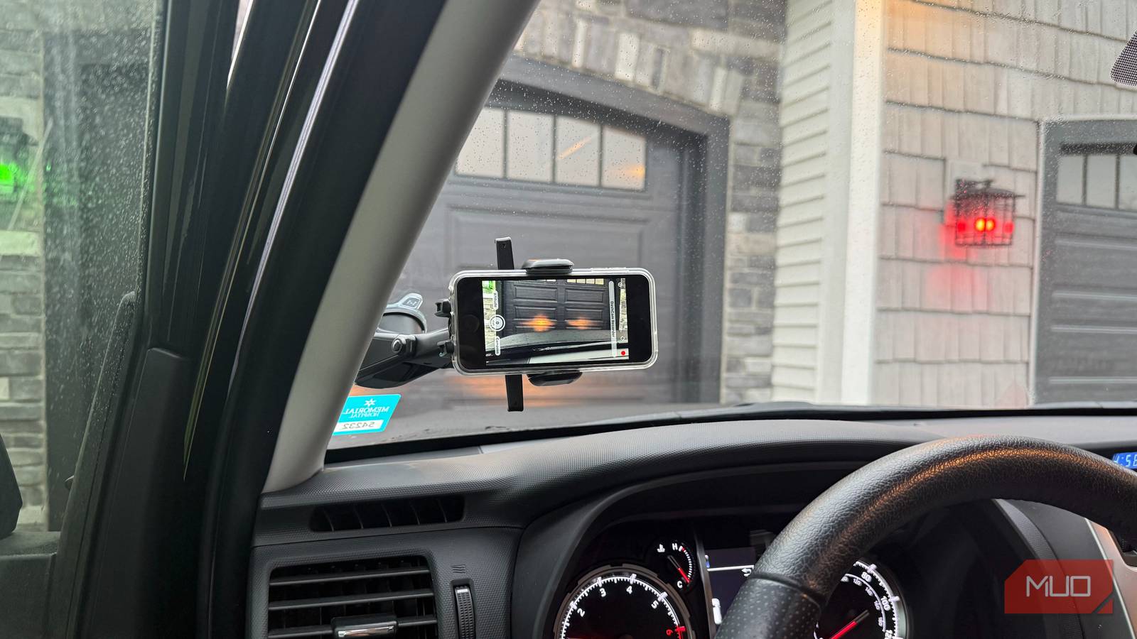 I turned my old iPod Touch into a dash cam with one free app