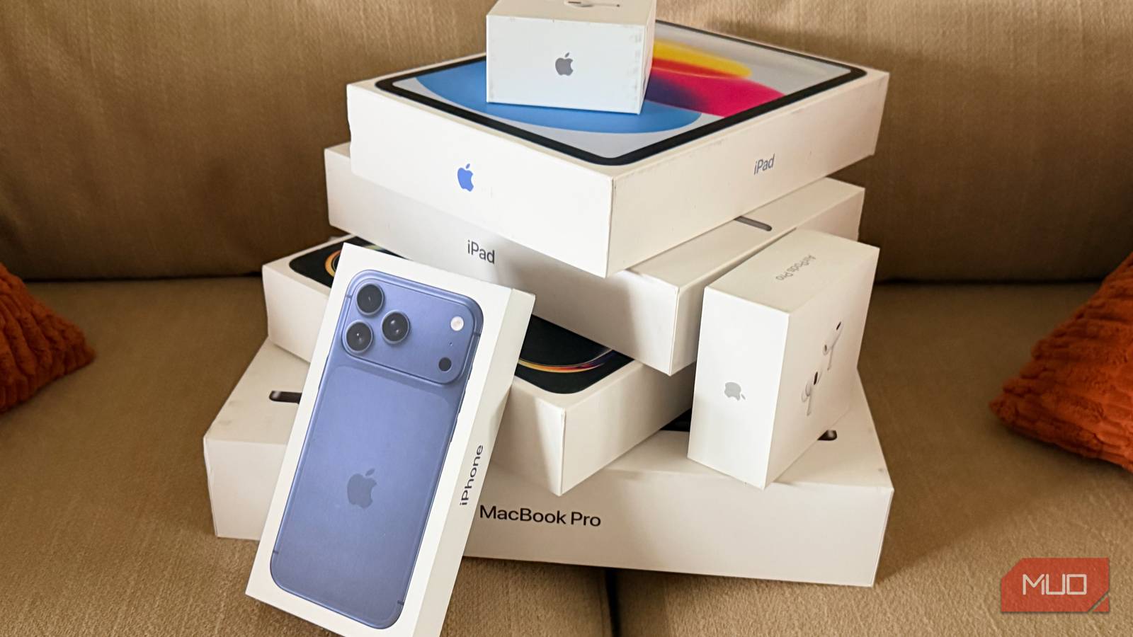 You should never toss your MacBook and iPad boxes — try these brilliant ...