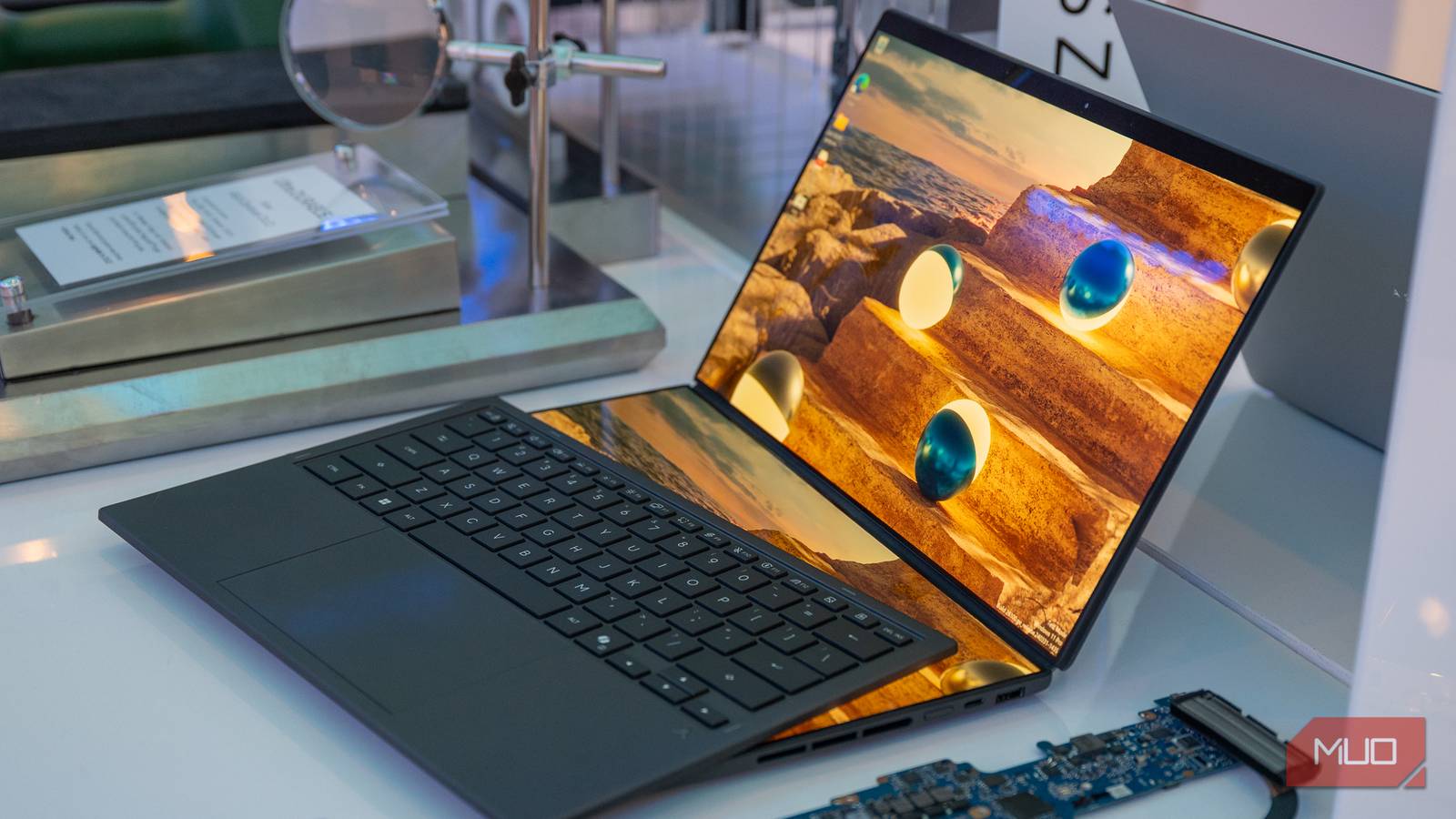 ASUS’s refreshed Zenbook Duo is finally the portable desktop ...