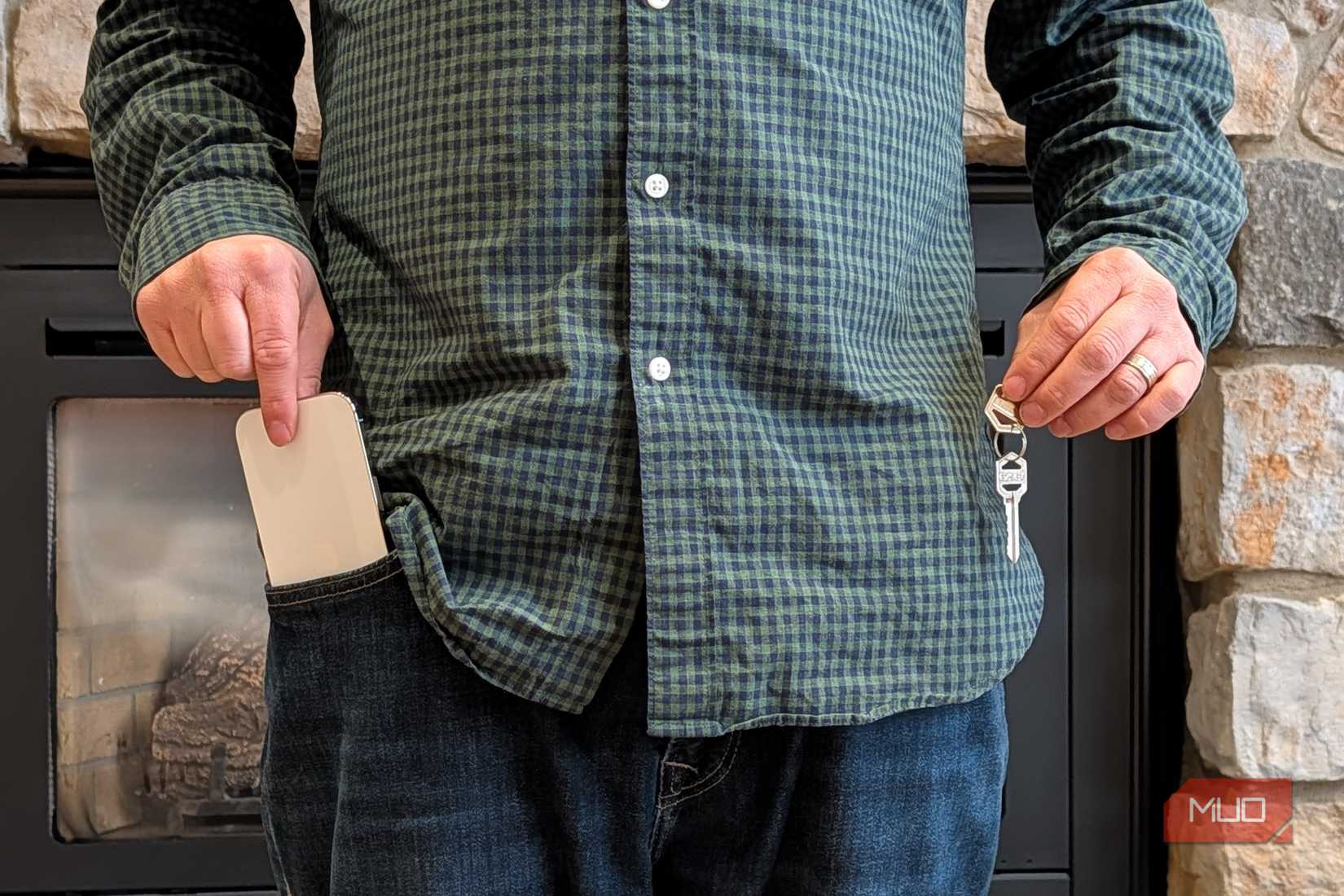 I never use a case on my phone — these 3 rules keep it pristine