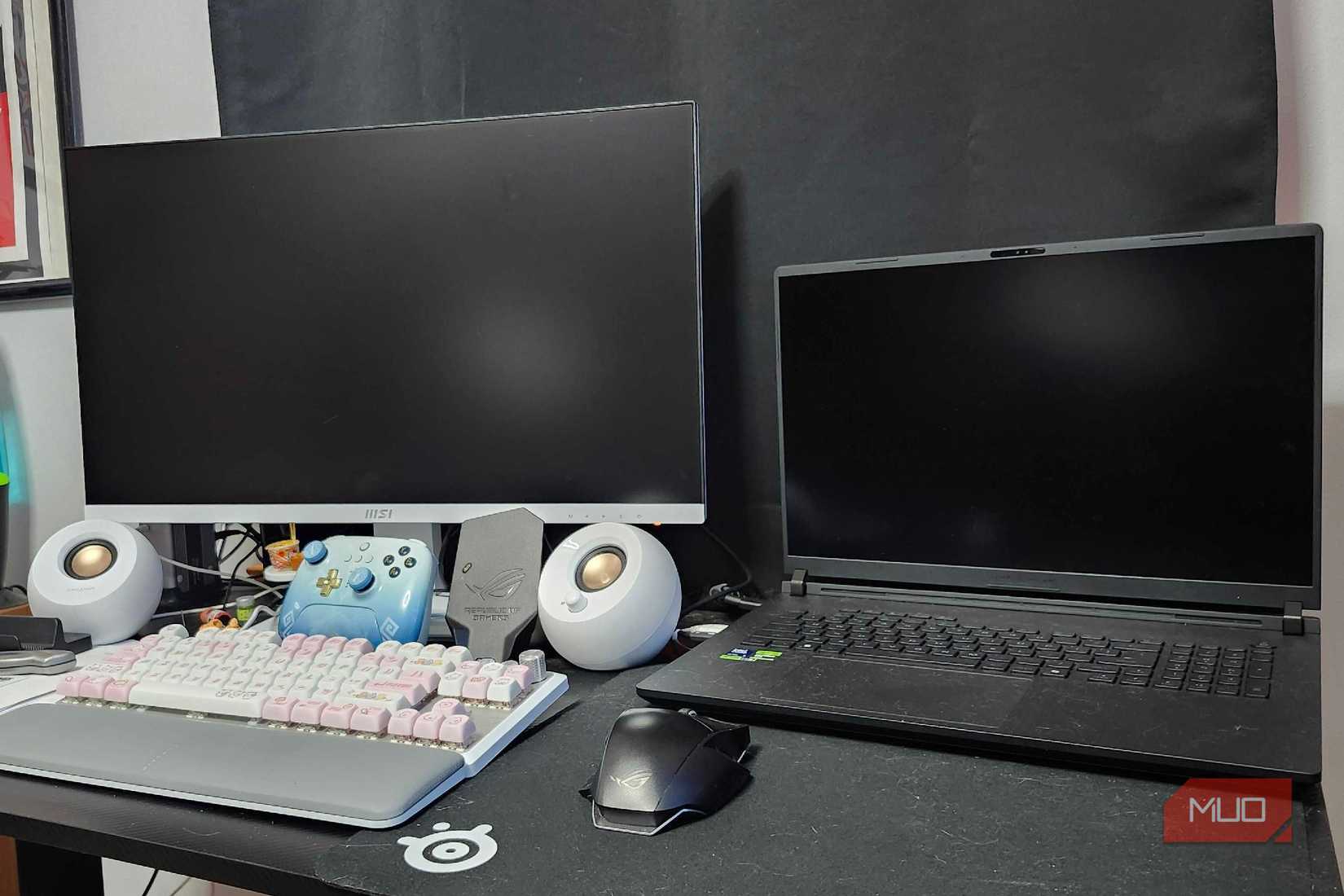 A cheap streaming stick is the best upgrade my old monitor ever got
