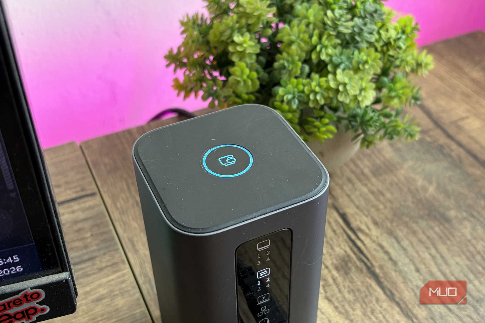 This is the perfect docking station for any laptop