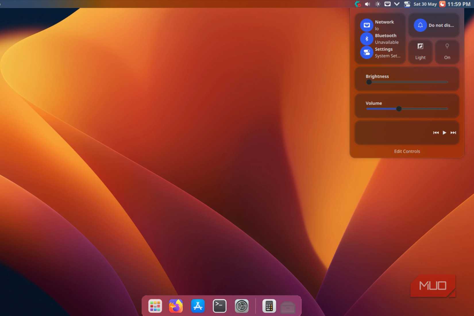 I made KDE Plasma look like Apple made it with a few surprisingly ...