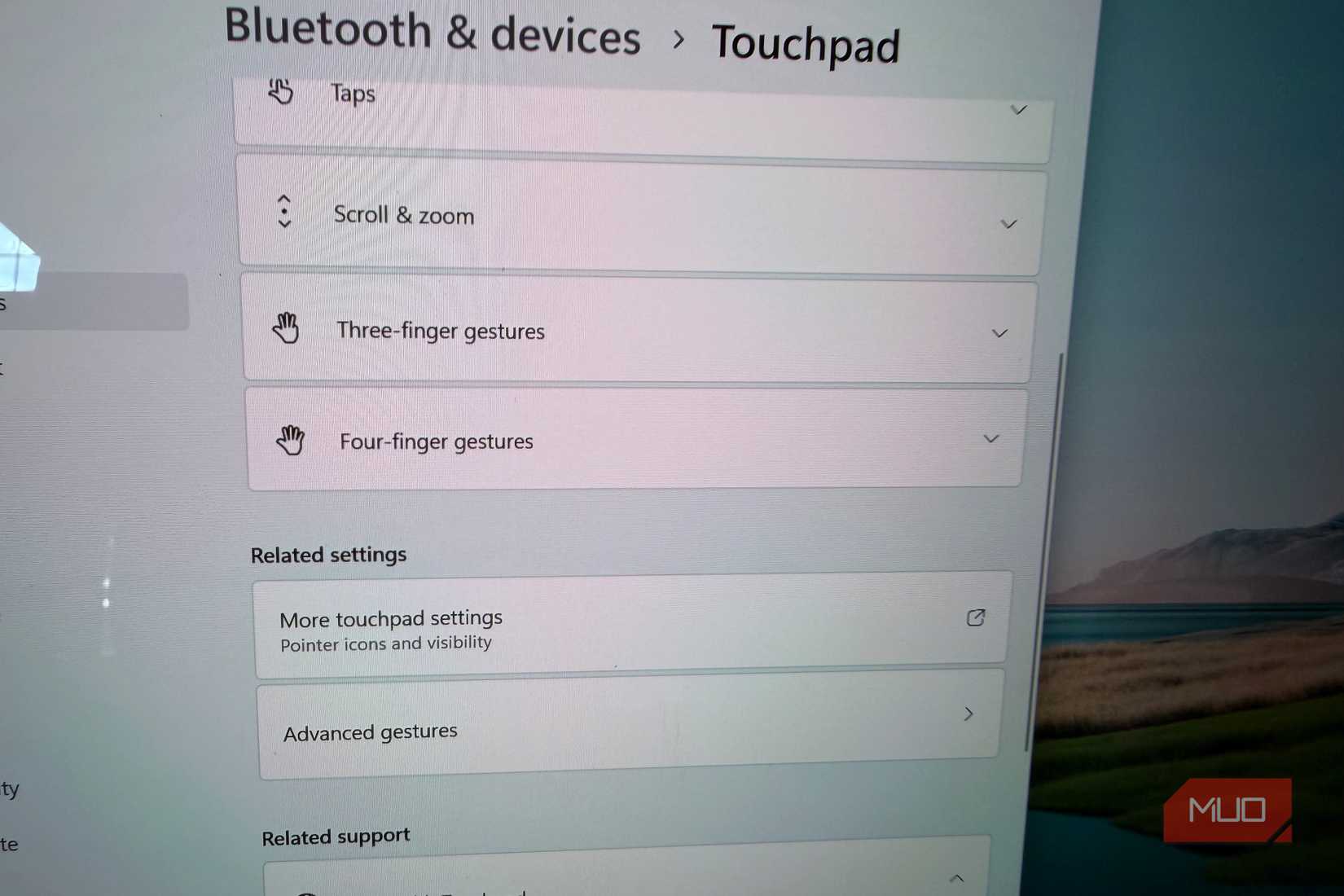 This Windows 11 trackpad gesture gave me everything a second monitor ...