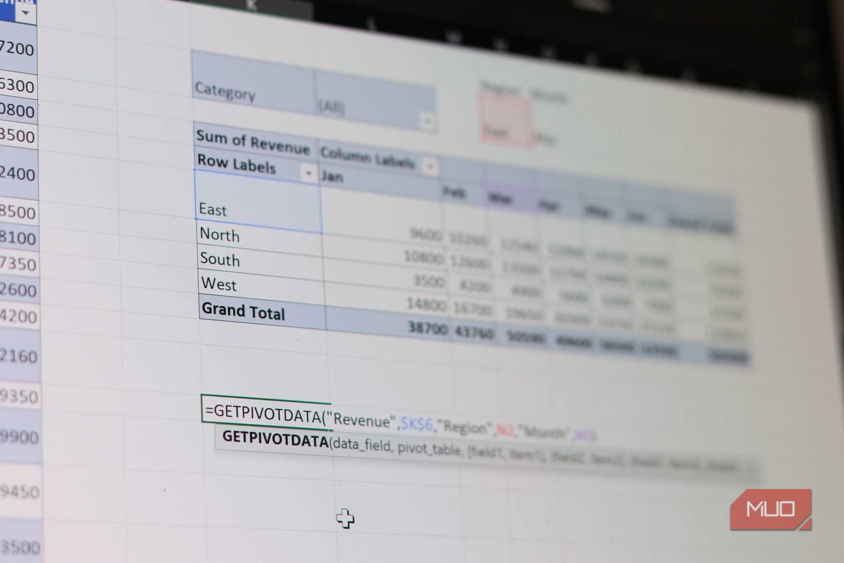 I stopped rebuilding the same Excel pivot every week after learning ...