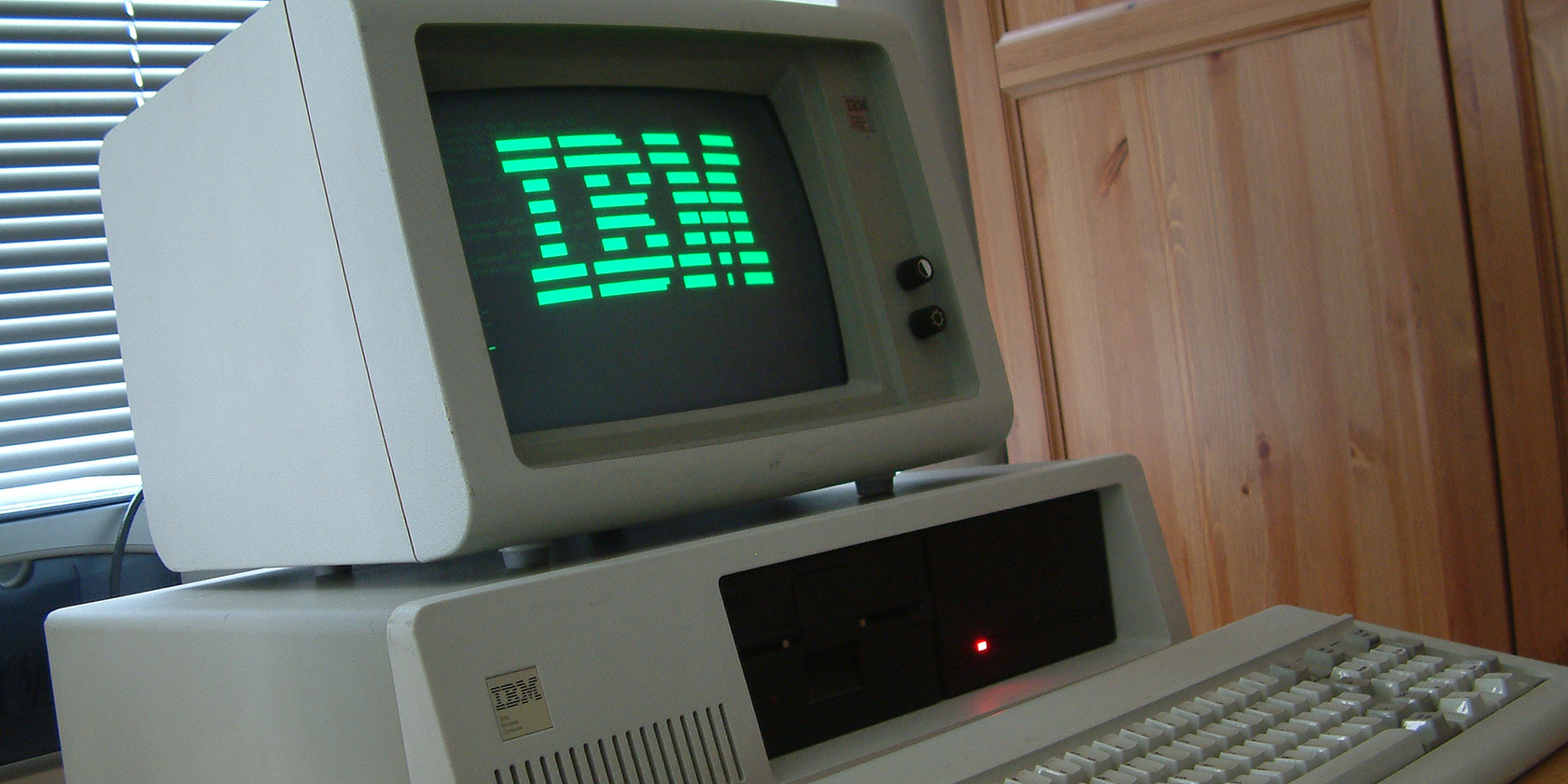 How to Run Windows 1.0.1 in Your Browser | MakeUseOf